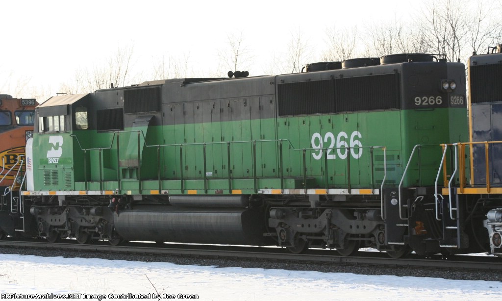 BNSF 9266